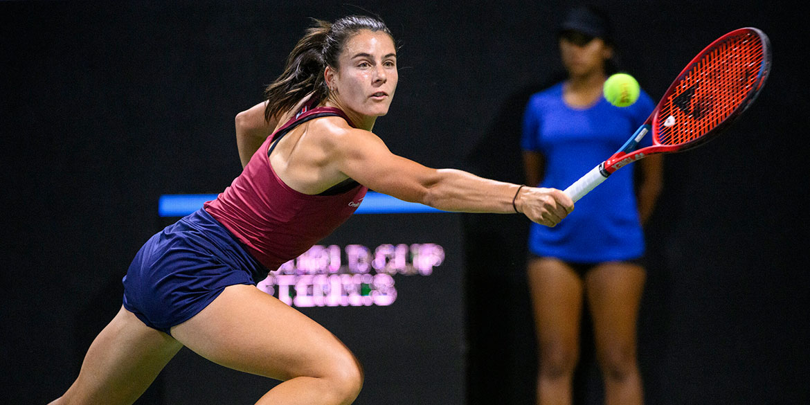 Emma Navarro works three-set magic again on Day 1 of 2024 Billie Jean ...