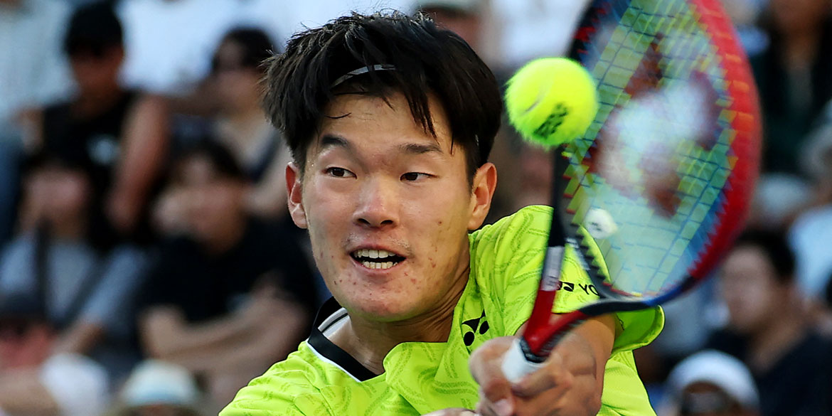 Columbia's Michael Zheng earns first tour-level win at 2026 Australian Open