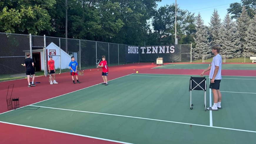 Boone offers middle school boys’ tennis program