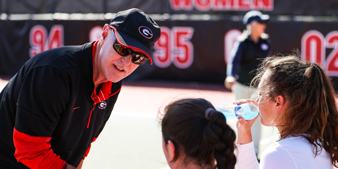 Jeff Wallace de Georgia se retira después de 38 años como entrenador en ...