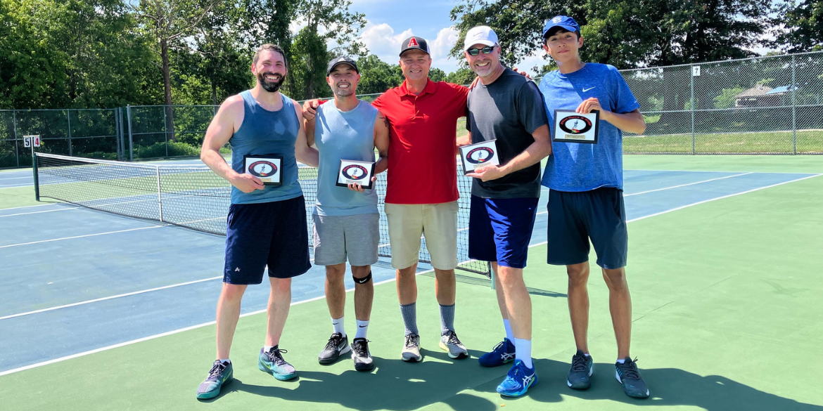 James Humphrey ayuda a la ciudad de Alton a conectarse con el tenis