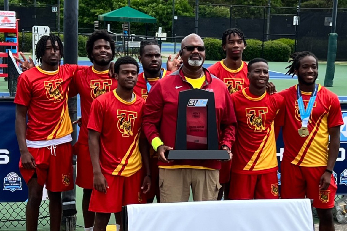 El equipo de tenis de la Universidad de Tuskegee muestra la excelencia ...