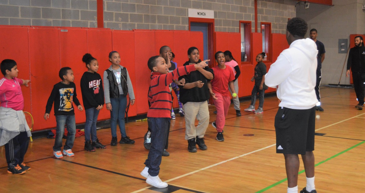 Abriendo los ojos de los jóvenes al tenis: la historia de Marcus Hooks