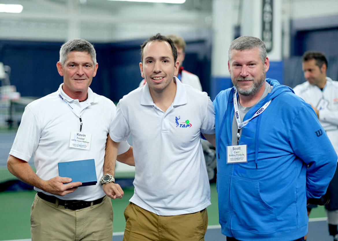 2024 Premio oficial del año Ray Delcastillo